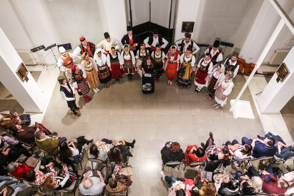 TRADITIONAL SINGING